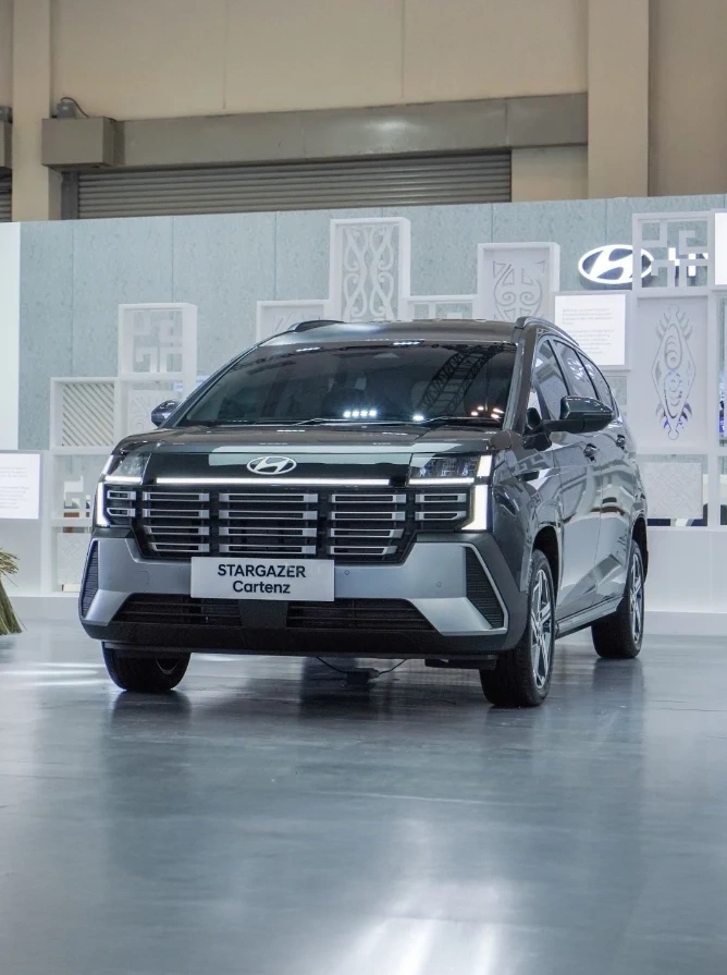 Hyundai Stargazer Cartenz & Cartenz X - Harga, Spesifikasi & Promo ...
